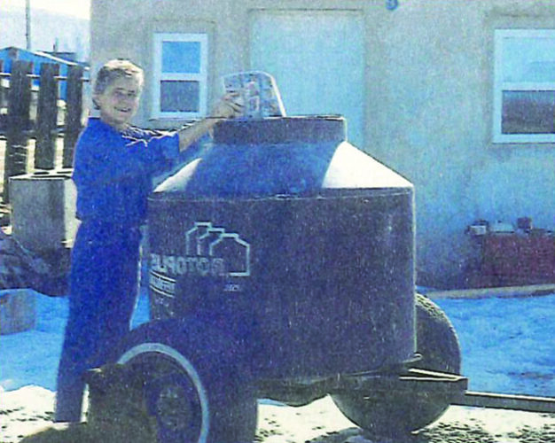 Building Recycled Houses: What is Papercrete? – Mother Earth News